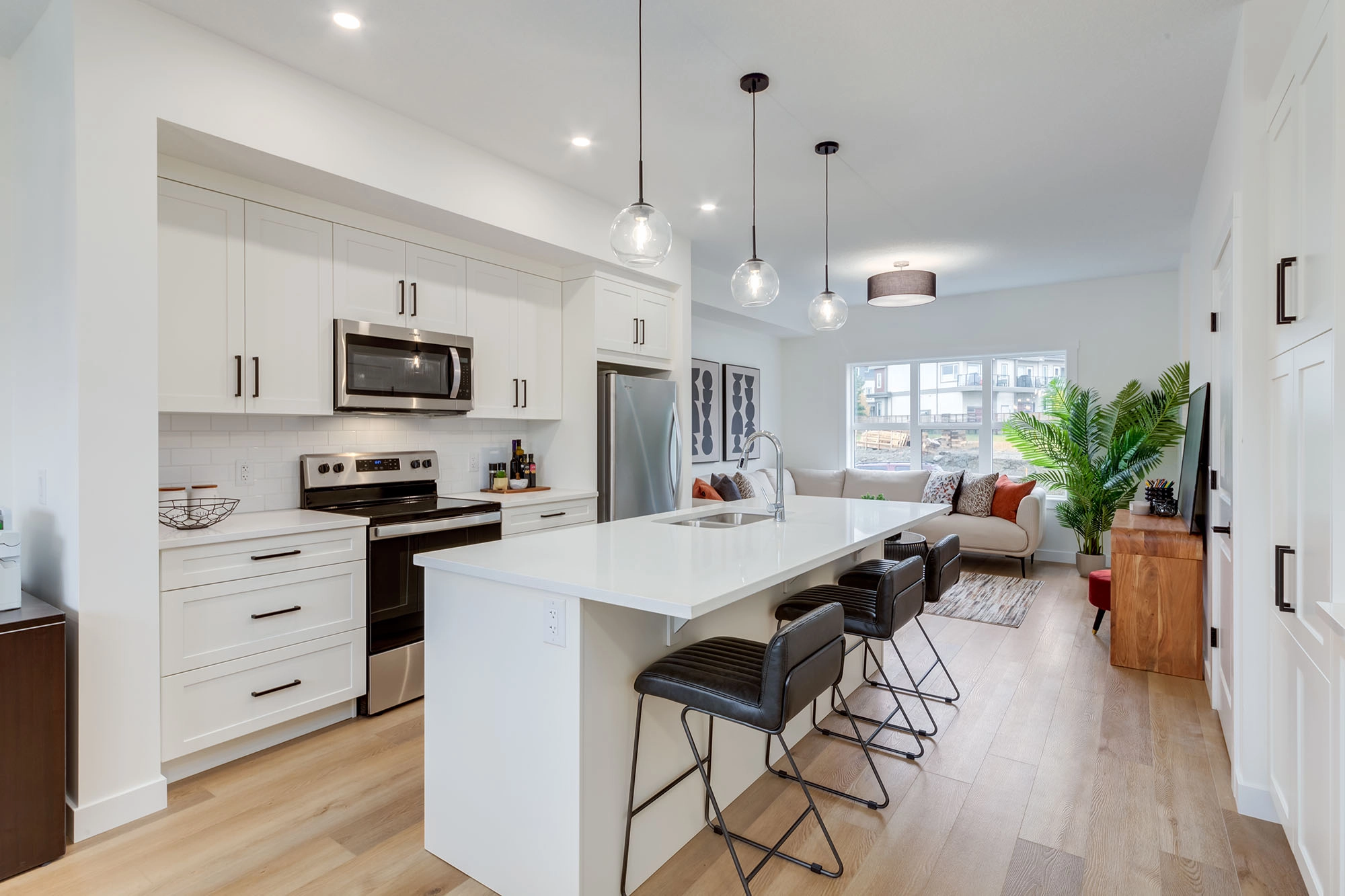 Freestone Townhomes Unit B - Renova Luxury Homes & Renovations